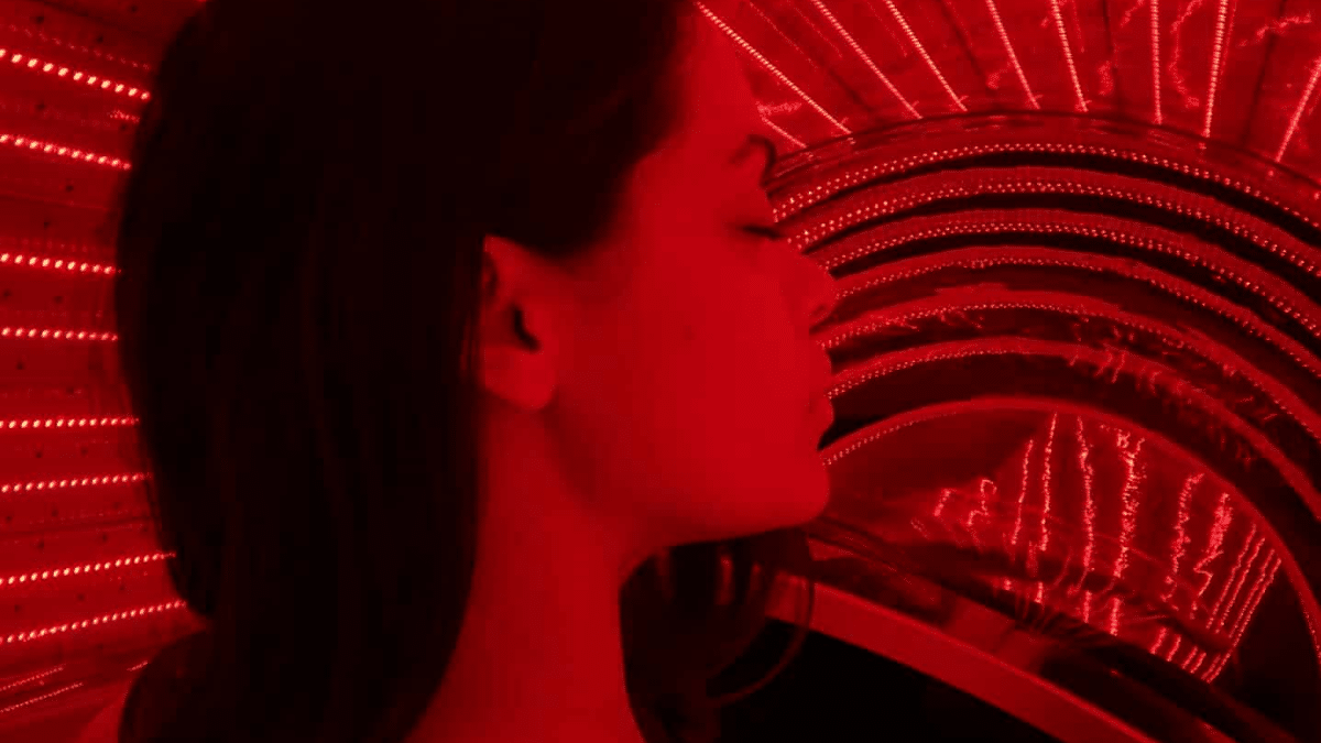 Red Light Acne Guide: Why Choose Red Light